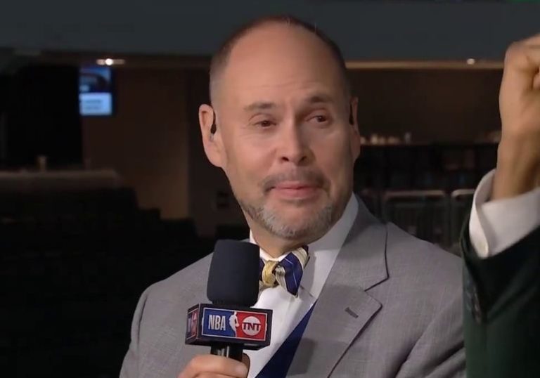 Ernie Johnson - Bio, Net Worth, Salary Age, Height, Weight, Wiki ...
